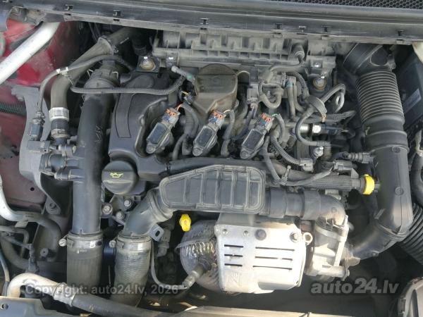 Red Peugeot 308 2015 in Tallinn, with an engine capacity of 1.20 L and mileage of 186 thousand km for 6500 €, photo 9 on AUTOMOTO.COM.LV