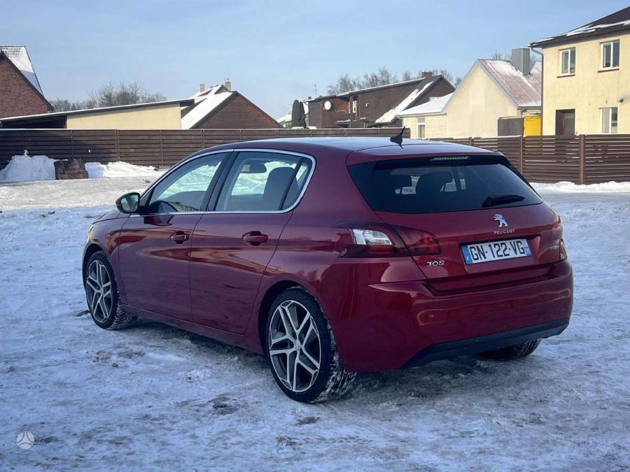 Sarkans Peugeot 308 2016 Tauragė, ar dzinēja tilpumu 1.20 L un nobraukumu 120 tūkst. km par 5200 €, foto 8 vietnē AUTOMOTO.COM.LV