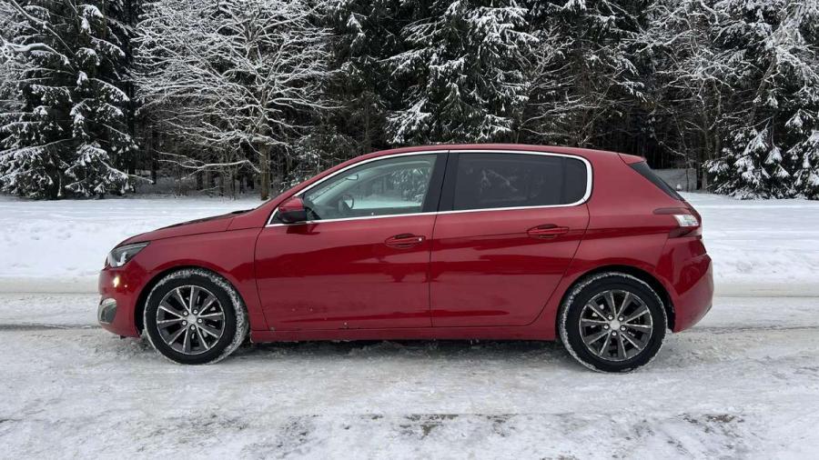 Red Peugeot 308 2017 in Vilnius, with an engine capacity of 1.56 L and mileage of 136 thousand km for 7800 €, photo 5 on AUTOMOTO.COM.LV