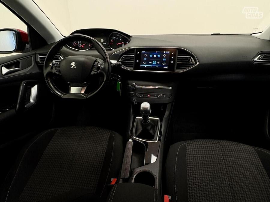 Sarkans Peugeot 308 2017 Viļņa, ar dzinēja tilpumu 1.60 L un nobraukumu 107 tūkst. km par 8000 €, foto 24 vietnē AUTOMOTO.COM.LV