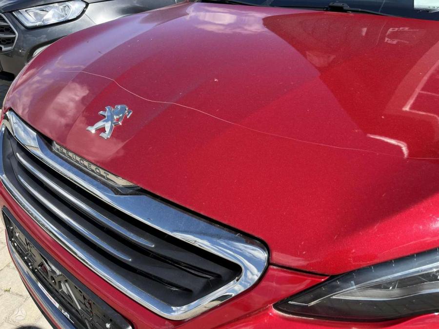 Red Peugeot 308 2017 in Taurage, with an engine capacity of 1.20 L and mileage of 135 thousand km for 4900 €, photo 26 on AUTOMOTO.COM.LV