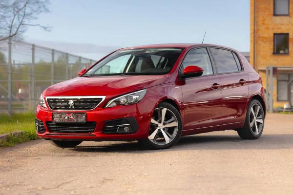Sarkans Peugeot 308 2019 Jelgava, ar dzinēja tilpumu 1.20 L un nobraukumu 115 tūkst. km par 8590 €, foto 2 vietnē AUTOMOTO.COM.LV