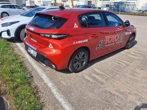 Red Peugeot 308 2023 in Siauliai, with an engine capacity of 1.20 L and mileage of 86 thousand km for 9999 €, photo 3 on AUTOMOTO.COM.LV