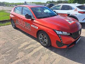 Red Peugeot 308 2023 in Siauliai, with an engine capacity of 1.20 L and mileage of 86 thousand km for 9999 €, photo 4 on AUTOMOTO.COM.LV