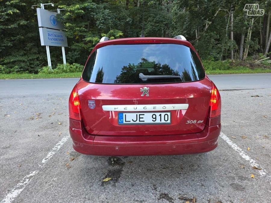 Red Peugeot 308 2008 in Alytus, with an engine capacity of 2.00 L and mileage of 271 thousand km for 2150 €, photo 12 on AUTOMOTO.COM.LV