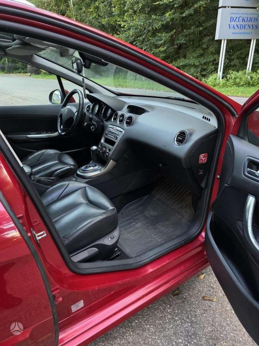 Red Peugeot 308 2008 in Alytus, with an engine capacity of 2.00 L and mileage of 271 thousand km for 1990 €, photo 14 on AUTOMOTO.COM.LV