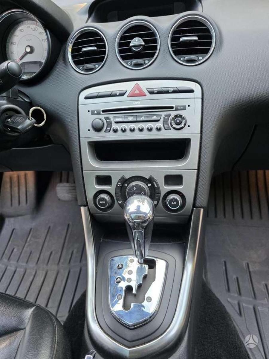 Red Peugeot 308 2008 in Alytus, with an engine capacity of 2.00 L and mileage of 271 thousand km for 1990 €, photo 21 on AUTOMOTO.COM.LV