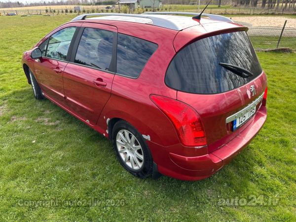 Red Peugeot 308 2010 in Tallinn, with an engine capacity of 1.60 L and mileage of 294 thousand km for 2000 €, photo 5 on AUTOMOTO.COM.LV