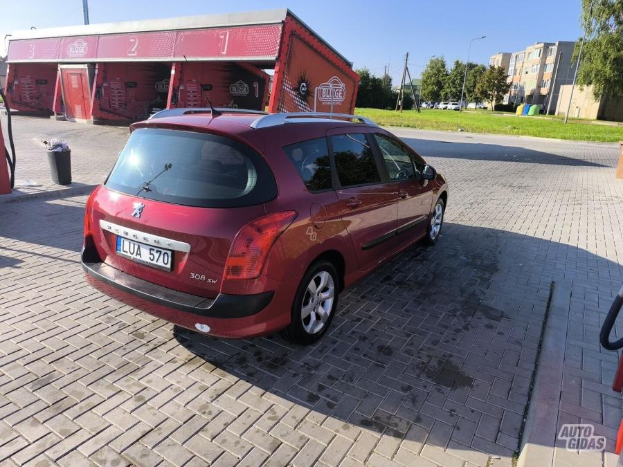 Красный Пежо 308 2010 в Мажейкяй, объемом двигателя 1.60 л и пробегом 300 тыс. км за 1600 €, фото 7 на AUTOMOTO.COM.LV