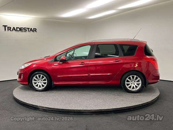 Peugeot 308 2010 in Parnu on AUTOMOTO.COM.LV Red Peugeot 308 2010 in Parnu, with an engine capacity of 1.60 L and mileage of 298 thousand km for 1490 €, photo 9 on AUTOMOTO.COM.LV