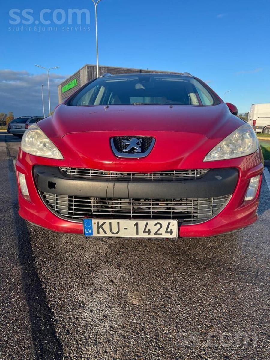 Red Peugeot 308 2010 in Riga, with an engine capacity of 1.60 L and mileage of 420 thousand km for 1950 €, photo 1 on AUTOMOTO.COM.LV