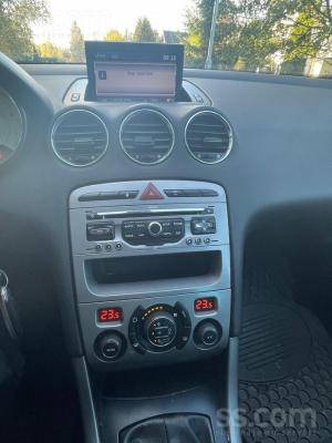 Red Peugeot 308 2010 in Riga, with an engine capacity of 1.60 L and mileage of 420 thousand km for 1950 €, photo 7 on AUTOMOTO.COM.LV
