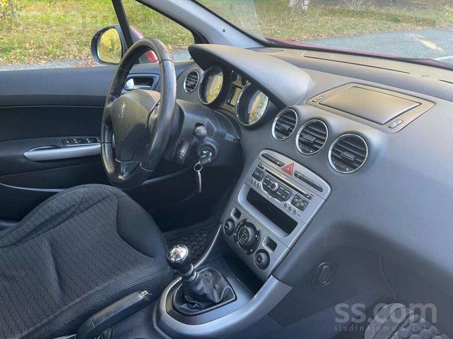 Red Peugeot 308 2010 in Riga, with an engine capacity of 1.60 L and mileage of 420 thousand km for 1950 €, photo 13 on AUTOMOTO.COM.LV