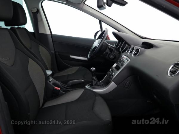 Red Peugeot 308 2011 in Tallinn, with an engine capacity of 1.60 L and mileage of 217 thousand km for 1499 €, photo 6 on AUTOMOTO.COM.LV