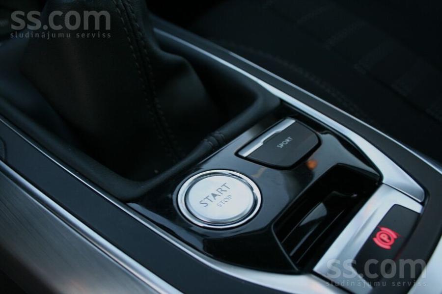 Sarkans Peugeot 308 2014 Jelgava, ar dzinēja tilpumu 2.00 L un nobraukumu 252 tūkst. km par 5200 €, foto 7 vietnē AUTOMOTO.COM.LV
