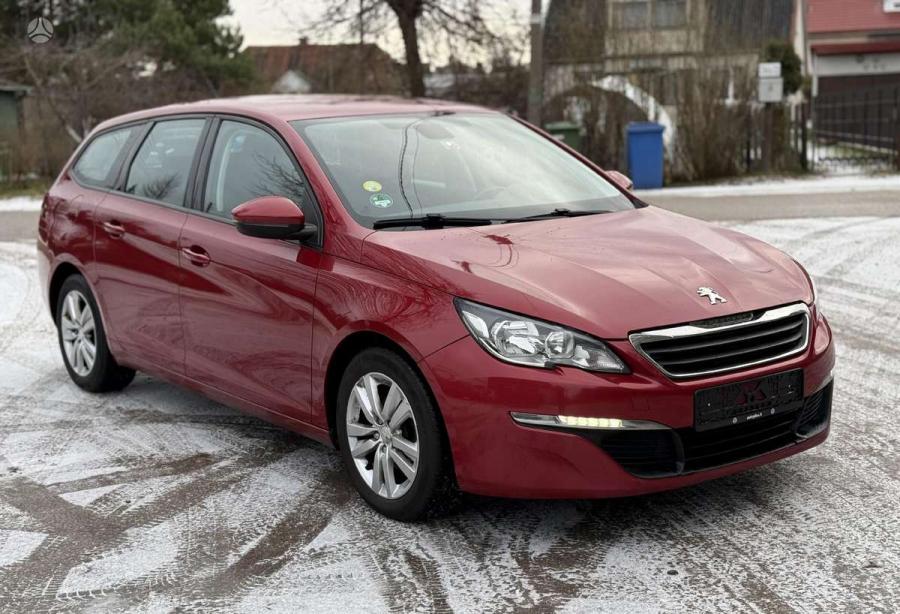 Red Peugeot 308 2015 in Ukmerge, with an engine capacity of 1.56 L and mileage of 260 thousand km for 3250 €, photo 2 on AUTOMOTO.COM.LV
