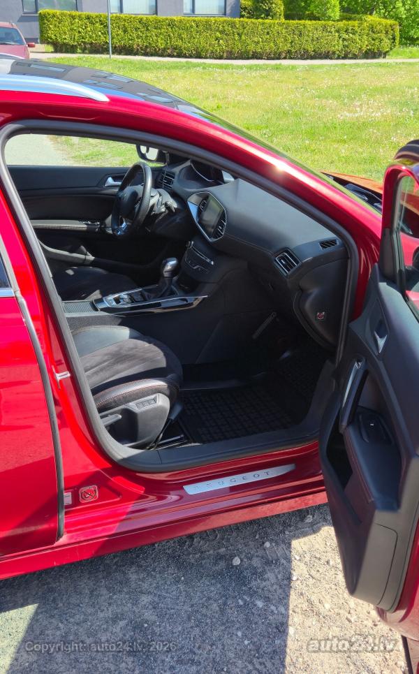 Red Peugeot 308 2015 in Parnu, with an engine capacity of 2.00 L and mileage of 264 thousand km for 6600 €, photo 9 on AUTOMOTO.COM.LV