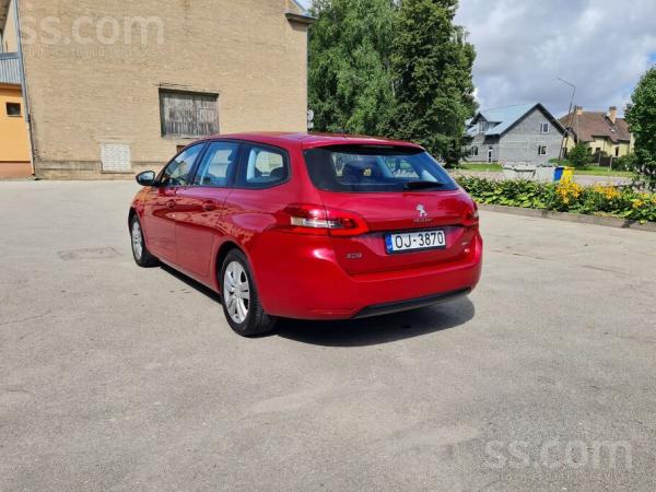 Red Peugeot 308 2015 in Bauska, with an engine capacity of 1.60 L and mileage of 0 thousand km for 4250 €, photo 3 on AUTOMOTO.COM.LV