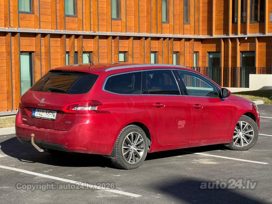 Red Peugeot 308 2016 in Viljandi, with an engine capacity of 1.60 L and mileage of 306 thousand km for 3999 €, photo 6 on AUTOMOTO.COM.LV
