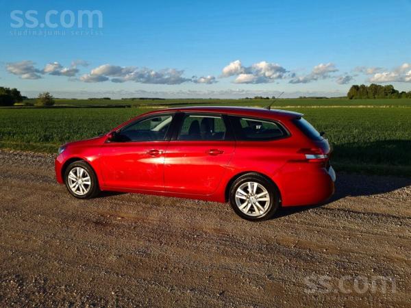 Красный Пежо 308 2016 в Елгава, объемом двигателя 1.60 л и пробегом 267 тыс. км за 4300 €, фото 2 на AUTOMOTO.COM.LV