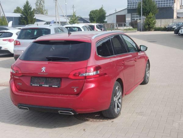 Red Peugeot 308 2016 in Taurage, with an engine capacity of 1.56 L and mileage of 230 thousand km for 6200 €, photo 4 on AUTOMOTO.COM.LV