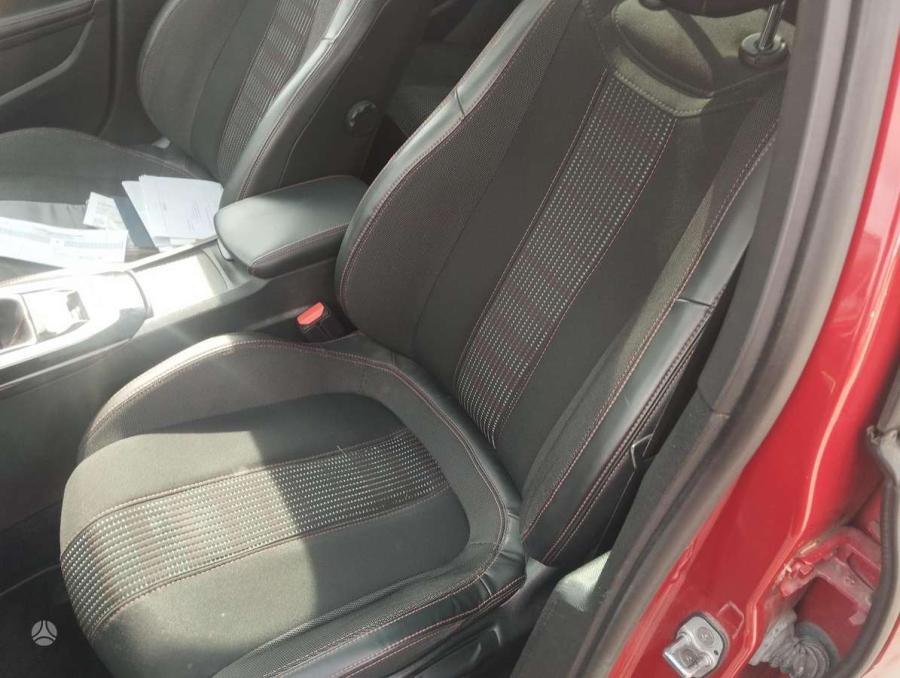 Red Peugeot 308 2016 in Taurage, with an engine capacity of 1.56 L and mileage of 230 thousand km for 6200 €, photo 15 on AUTOMOTO.COM.LV