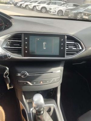 Red Peugeot 308 2016 in Taurage, with an engine capacity of 1.56 L and mileage of 230 thousand km for 6200 €, photo 18 on AUTOMOTO.COM.LV