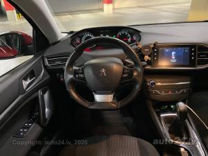 Красный Пежо 308 2016 в Таллин, объемом двигателя 1.20 л и пробегом 170 тыс. км за 3500 €, фото 6 на AUTOMOTO.COM.LV