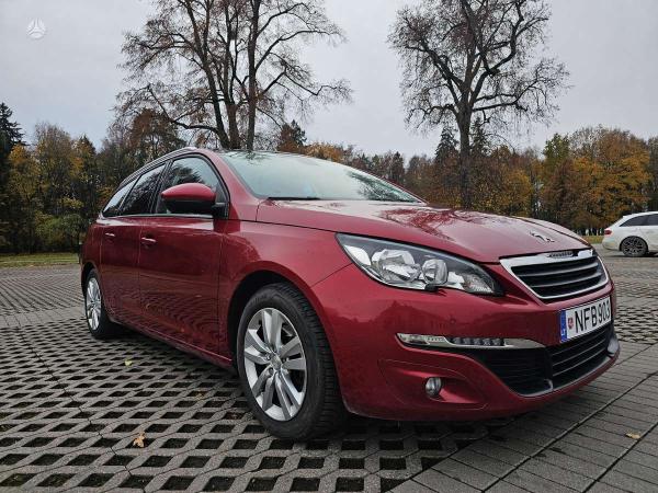 Sarkans Peugeot 308 2017 Kauņa, ar dzinēja tilpumu 1.20 L un nobraukumu 202 tūkst. km par 6000 €, foto 1 vietnē AUTOMOTO.COM.LV