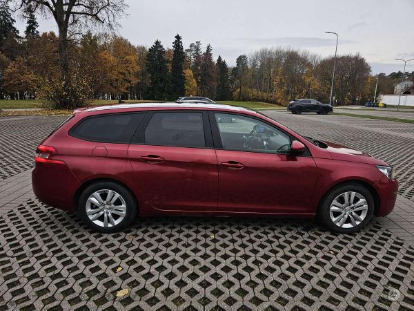 Sarkans Peugeot 308 2017 Kauņa, ar dzinēja tilpumu 1.20 L un nobraukumu 202 tūkst. km par 6000 €, foto 5 vietnē AUTOMOTO.COM.LV
