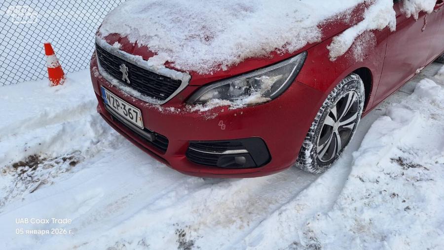 Red Peugeot 308 2017 in Vilnius, with an engine capacity of 1.20 L and mileage of 183 thousand km for 5000 €, photo 17 on AUTOMOTO.COM.LV
