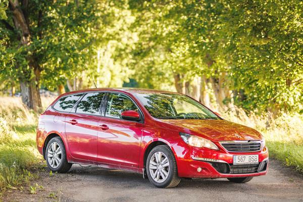 Sarkans Peugeot 308 2017 Rakvere, ar dzinēja tilpumu 1.20 L un nobraukumu 305 tūkst. km par 6200 €, foto 4 vietnē AUTOMOTO.COM.LV