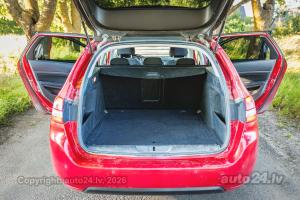 Red Peugeot 308 2017 in Tallinn, with an engine capacity of 1.20 L and mileage of 306 thousand km for 5800 €, photo 10 on AUTOMOTO.COM.LV