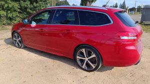 Red Peugeot 308 2018 in Taurage, with an engine capacity of 2.00 L and mileage of 253 thousand km for 7600 €, photo 2 on AUTOMOTO.COM.LV