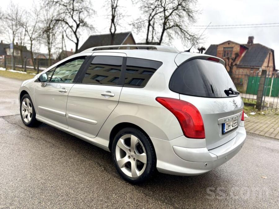 Peugeot 308 2008 in Daugavpils, with an engine capacity of 2.00 L and mileage of 303 thousand km for 2350 €, photo 10 on AUTOMOTO.COM.LV