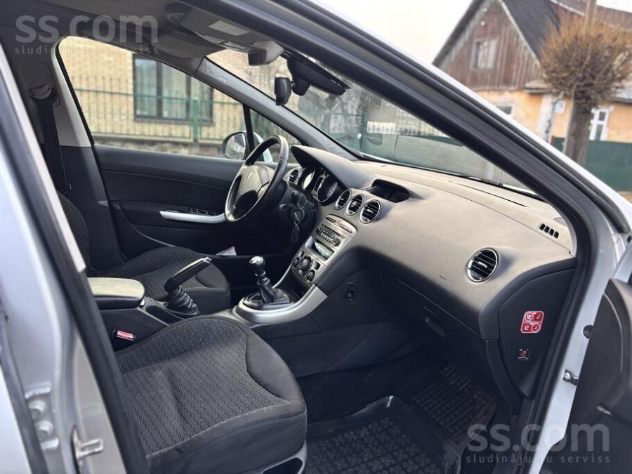 Peugeot 308 2008 in Daugavpils, with an engine capacity of 2.00 L and mileage of 303 thousand km for 2350 €, photo 17 on AUTOMOTO.COM.LV
