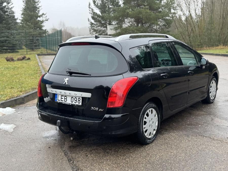 Peugeot 308 2010 in Siauliai, with an engine capacity of 1.60 L and mileage of 279 thousand km for 1750 €, photo 5 on AUTOMOTO.COM.LV