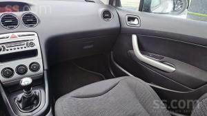 Peugeot 308 2010 in Riga, with an engine capacity of 1.60 L and mileage of 289 thousand km for 1500 €, photo 8 on AUTOMOTO.COM.LV