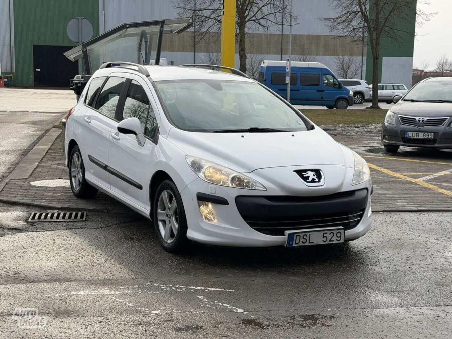 Peugeot 308 2010 in Siauliai, with an engine capacity of 1.60 L and mileage of 176 thousand km for 1850 €, photo 3 on AUTOMOTO.COM.LV