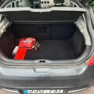 Peugeot 308 2010 in Kaunas, with an engine capacity of 2.00 L and mileage of 115 thousand km for 3600 €, photo 4 on AUTOMOTO.COM.LV