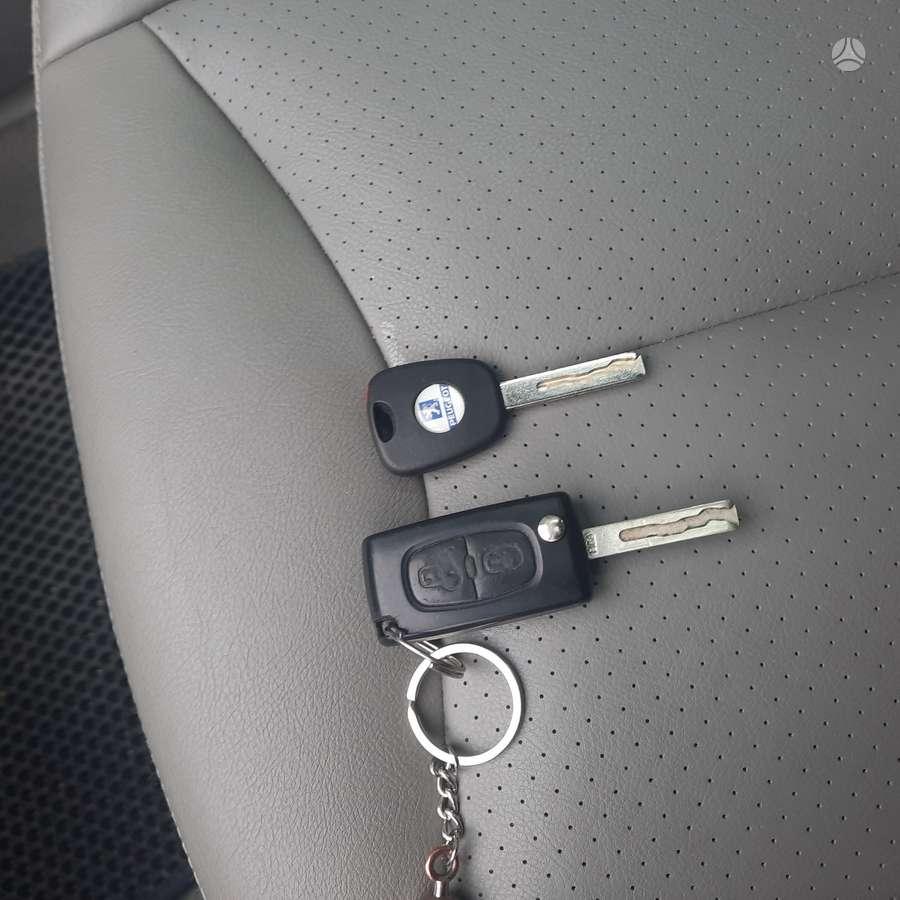 Peugeot 308 2010 in Kaunas, with an engine capacity of 2.00 L and mileage of 115 thousand km for 3600 €, photo 15 on AUTOMOTO.COM.LV
