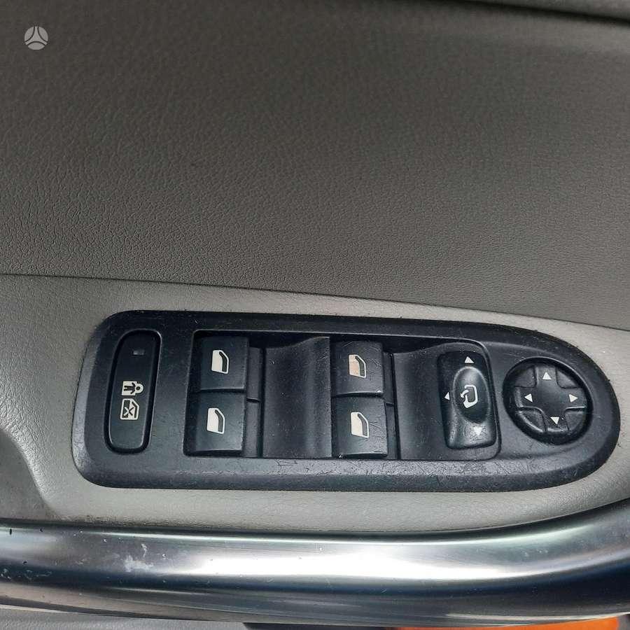 Peugeot 308 2010 in Kaunas, with an engine capacity of 2.00 L and mileage of 115 thousand km for 3600 €, photo 16 on AUTOMOTO.COM.LV