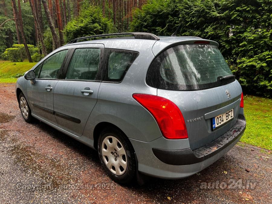 Peugeot 308 2011 in Parnu, with an engine capacity of 1.60 L and mileage of 264 thousand km for 2275 €, photo 8 on AUTOMOTO.COM.LV