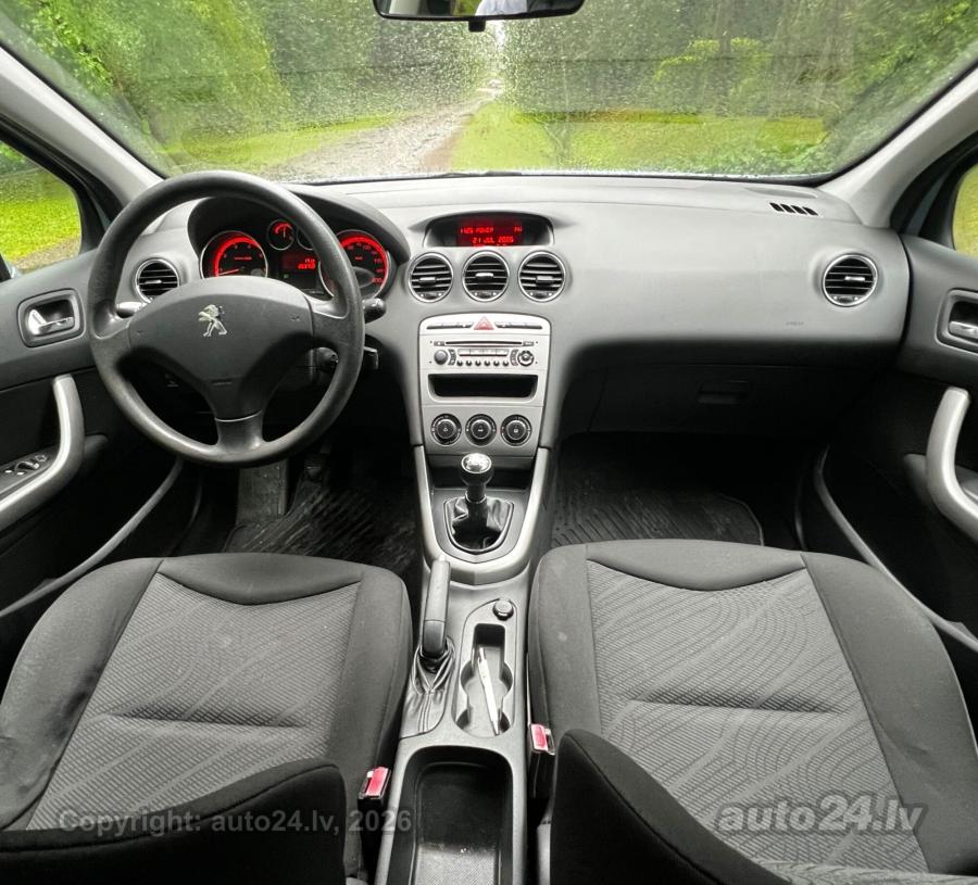 Peugeot 308 2011 in Parnu, with an engine capacity of 1.60 L and mileage of 264 thousand km for 2275 €, photo 10 on AUTOMOTO.COM.LV