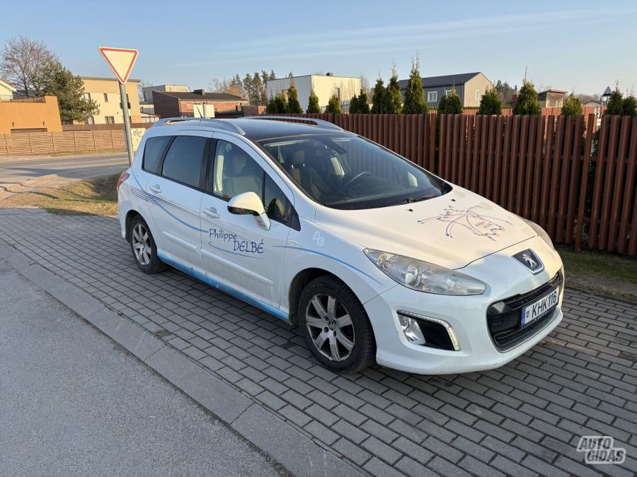 Peugeot 308 2014 in Vilnius, with an engine capacity of 1.60 L and mileage of 321 thousand km for 1359 €, photo 1 on AUTOMOTO.COM.LV