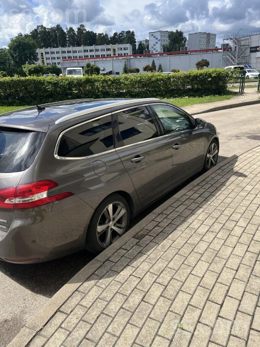 Peugeot 308 2014 in Riga, with an engine capacity of 2.00 L and mileage of 309 thousand km for 7000 €, photo 3 on AUTOMOTO.COM.LV