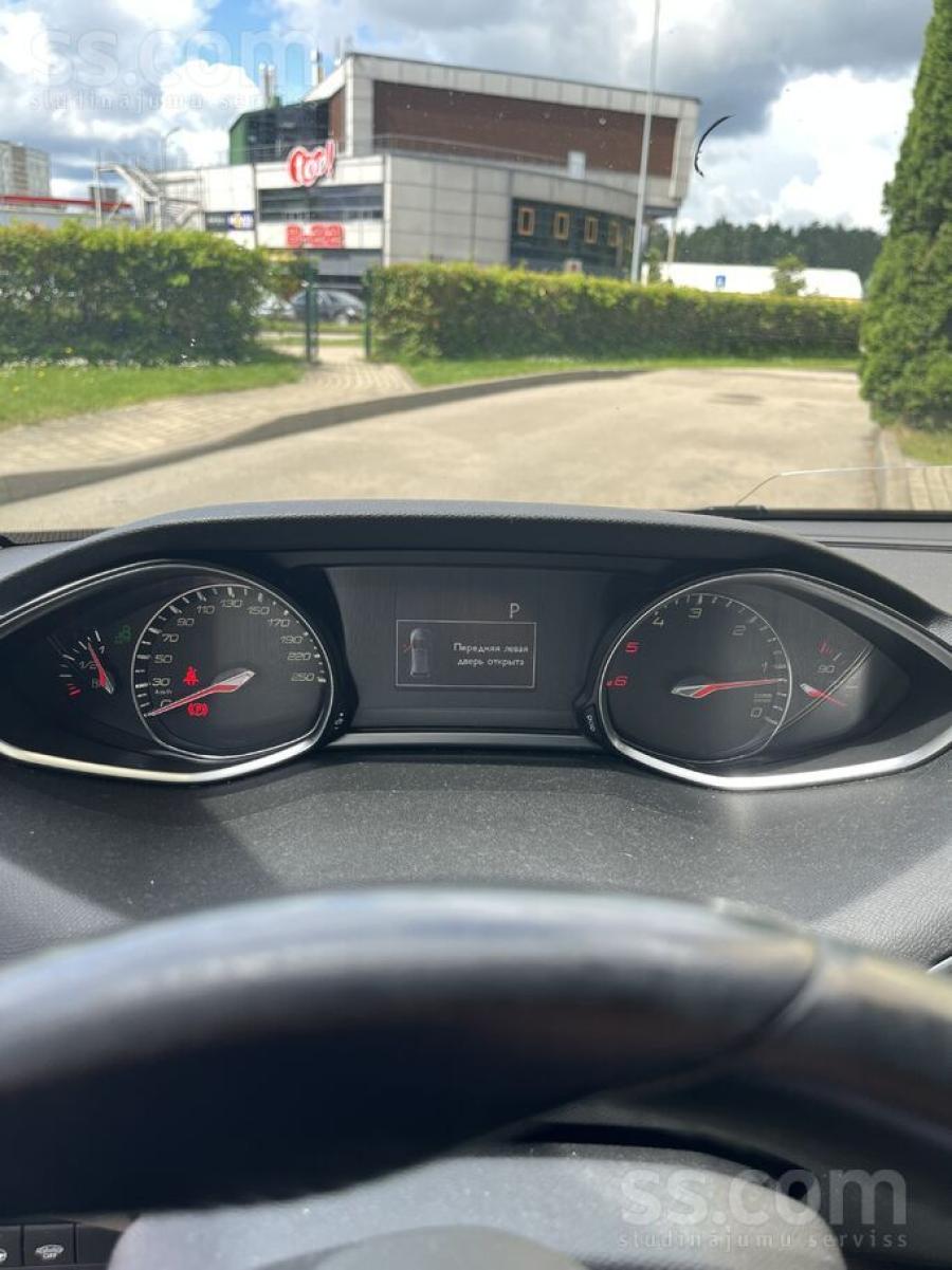 Peugeot 308 2014 in Riga, with an engine capacity of 2.00 L and mileage of 309 thousand km for 7000 €, photo 9 on AUTOMOTO.COM.LV