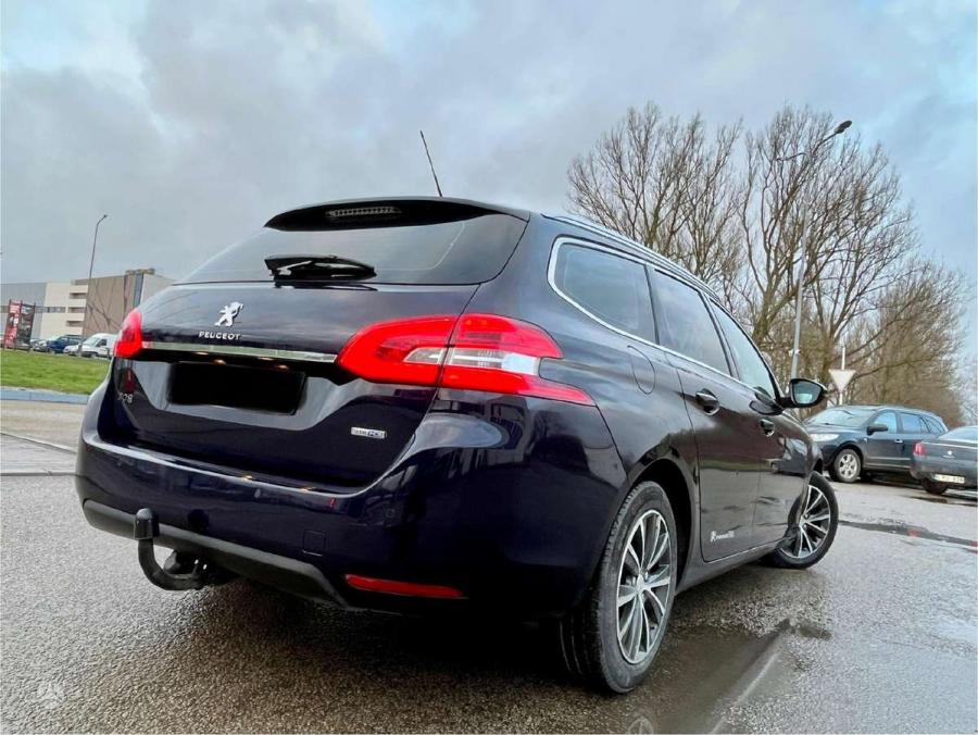 Peugeot 308 2015 in Siauliai, with an engine capacity of 1.60 L and mileage of 228 thousand km for 5350 €, photo 5 on AUTOMOTO.COM.LV