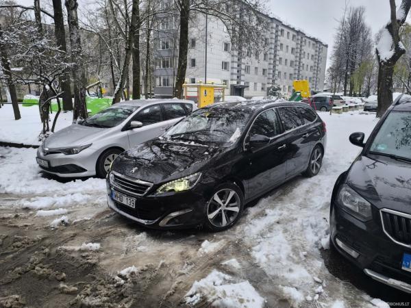 Пежо 308 2015 в Каунас, объемом двигателя 1.20 л и пробегом 258 тыс. км за 4500 €, фото 1 на AUTOMOTO.COM.LV