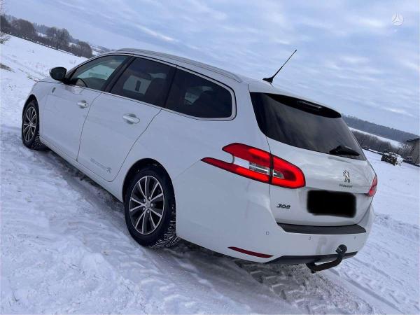 Peugeot 308 2015 in Siauliai, with an engine capacity of 1.20 L and mileage of 215 thousand km for 4600 €, photo 2 on AUTOMOTO.COM.LV